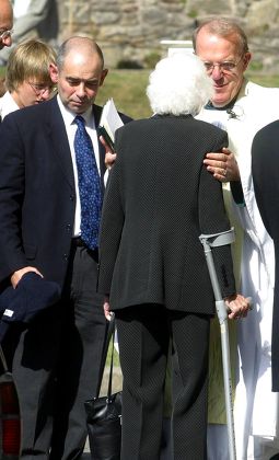 __COUNT__ THE FUNERAL OF OPERA SINGER SUSAN CHILCOTT, WELLS CATHEDRAL ...