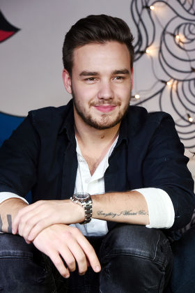 'One Direction: Who We Are' autobiography book signing, London, Britain ...