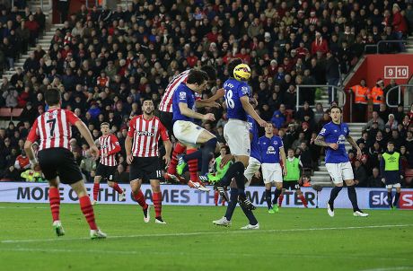 Nathaniel Clyne Southampton Leighton Baines Everton Editorial Stock ...