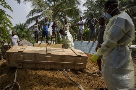 Red Cross Burial Team Collect Bodies Editorial Stock Photo - Stock ...