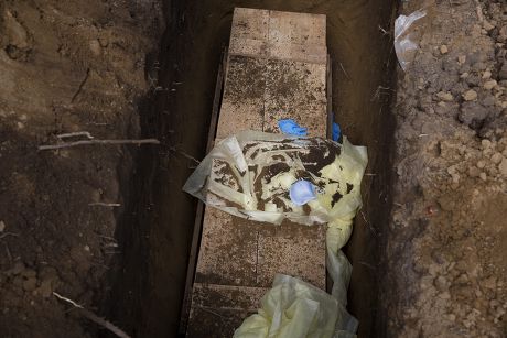 Funeral Ebola Victim Burial Team Bury Editorial Stock Photo - Stock ...