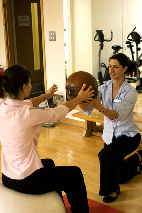 Nurse Female Patient Exercise Heavyweight Medicine Editorial Stock ...