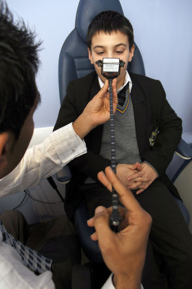 Optometrist Uses Near Point Rule Assess Editorial Stock Photo - Stock ...