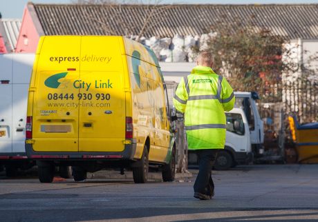 61 City parcel delivery Stock Pictures, Editorial Images and Stock ...