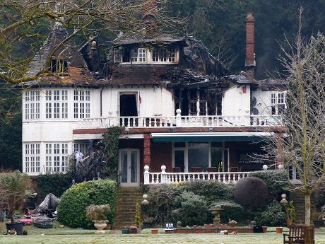 The Warren house fire, Caversham, Reading, Berkshire, Britain - 30 Dec ...