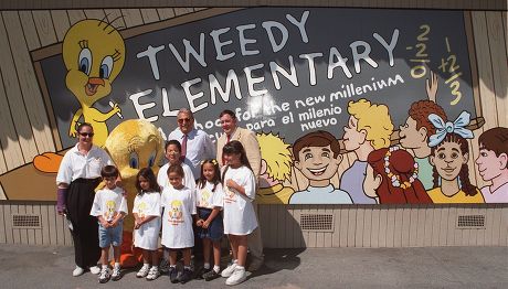 982000 Los Angeles Ca Students Tweedy Editorial Stock Photo - Stock ...