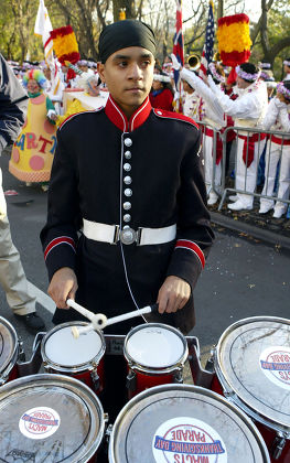 MACY'S THANKSGIVING PARADE, NEW YORK, AMERICA - 27 NOV 2003 Stock ...