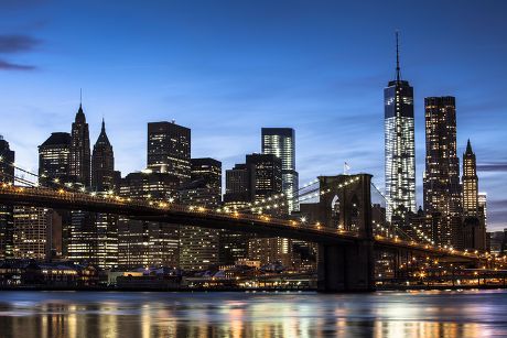 Brooklyn Bridge View Main Street Park Editorial Stock Photo - Stock ...