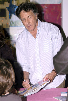 __COUNT__ DUSTIN HOFFMAN READING NANCY FREEMAN MARKS CHILDREN'S BOOK ...