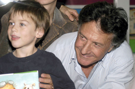 __COUNT__ DUSTIN HOFFMAN READING NANCY FREEMAN MARKS CHILDREN'S BOOK ...