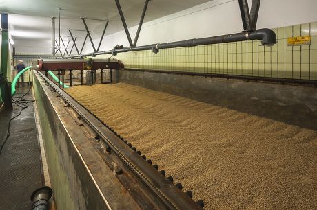 19 Cereal manufacturing Stock Pictures, Editorial Images and Stock ...