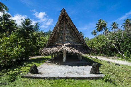 Traditional Thatched Hut Yap Island Caroline Editorial Stock Photo ...