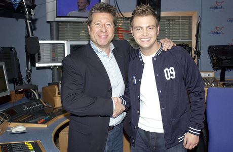 MARK RHODES ON THE POP IDOL 'BATTLE BUS CAMPAIGN', BRITAIN - 16 DEC ...