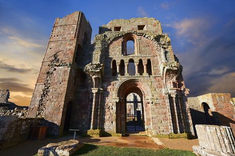 18 Anglo saxon building Stock Pictures, Editorial Images and Stock ...