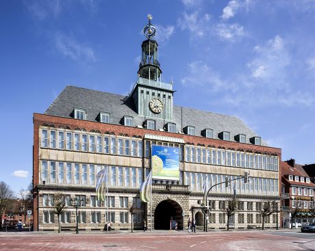 250 Museum clock tower Stock Pictures, Editorial Images and Stock ...