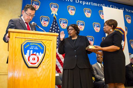 Fdny Fire Commissioner Daniel Nigro Swears Editorial Stock Photo ...