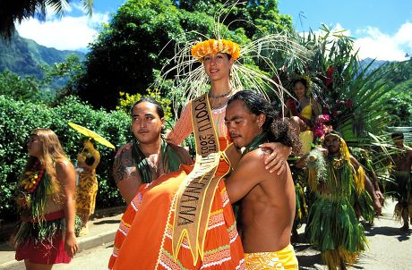 Preparations Traditional Umu Banquet Hiva Oa Editorial Stock Photo ...