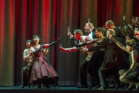 Ben Johnson Alfredo Elizabeth Zharoff Martina Editorial Stock Photo ...