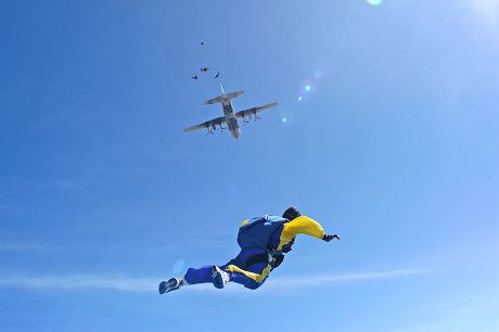 World Record Mass Freefall Jump Landing Editorial Stock Photo - Stock ...