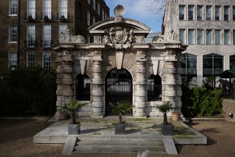 York Watergate Aka Buckingham Watergate Embankment Editorial Stock ...