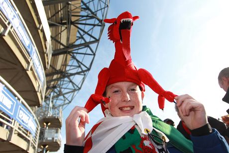 Welsh Fans Enjoy Atmosphere Murrayfield Editorial Stock Photo - Stock ...