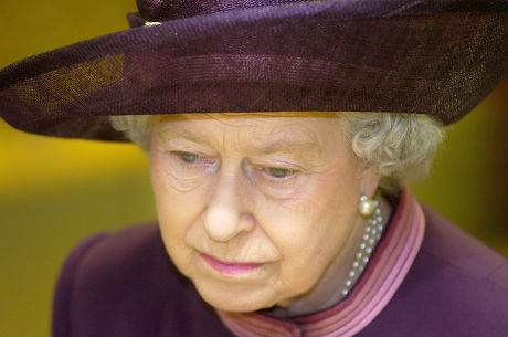 Queen Elizabeth Ii Waving Crowd Editorial Stock Photo - Stock Image ...
