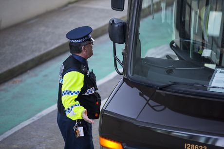 Security Guard Canary Wharf London Uk Editorial Stock Photo - Stock ...