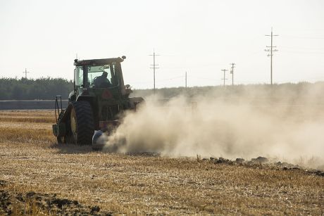 Farmer Ploughs Field Wasco Central Valley Editorial Stock Photo - Stock ...