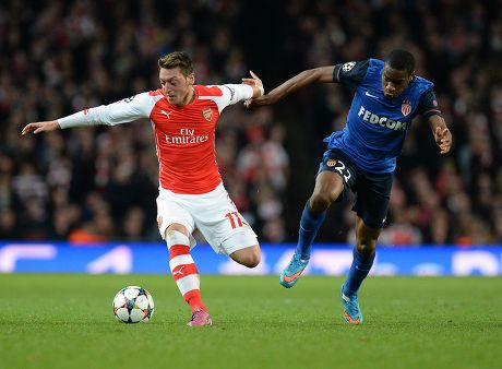 Danny Welbeck Arsenal Fouls Elderson Uwa Editorial Stock Photo - Stock ...