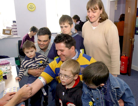 HUNDREDS OF PEOPLE VOLUNTEER TO BE BONE MARROW DONORS TO HELP JOSHUA ...