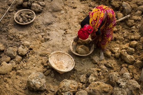 Woman Collecting Stones Stone Extraction Site Editorial Stock Photo ...