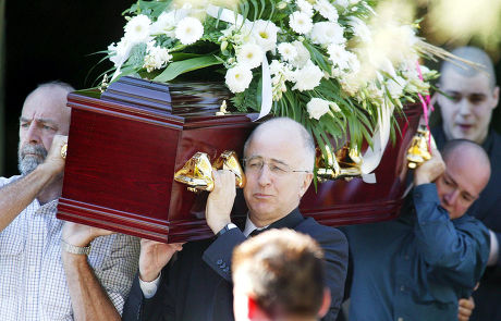 __COUNT__ FUNERAL OF CLARE BARNES IN SOUTH YARRA, MELBOURNE, AUSTRALIA ...