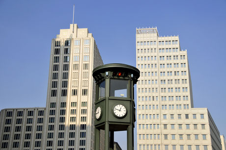 49 Traffic signal tower Stock Pictures, Editorial Images and Stock ...