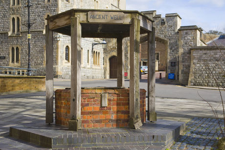 Ancient Well Against Forecourt Royal Mews Editorial Stock Photo - Stock ...