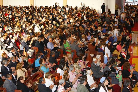 Worship Catedral Evangelica De Chile Pentecostal Editorial Stock Photo ...