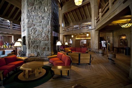 250 Timberline lodge Stock Pictures, Editorial Images and Stock Photos ...