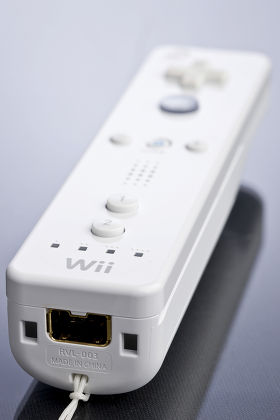39 Nintendo switch controller Stock Pictures, Editorial Images and ...