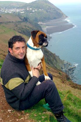 BENSON THE BOXER DOG WHO FELL FROM CLIFFS NEAR COUNTISBURY ONLY TO ...