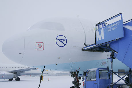 27 Airplane staircase Stock Pictures, Editorial Images and Stock Photos ...