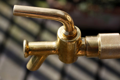 56 Barrel tapping Stock Pictures, Editorial Images and Stock Photos ...