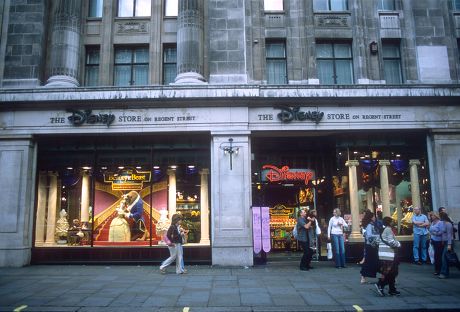 Disney Store Regent Street London England Foto de stock de contenido ...