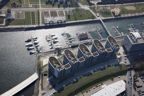 27 Birds eye view of docks Stock Pictures, Editorial Images and Stock ...
