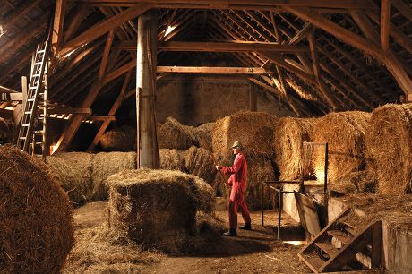 4 Men stack hay Stock Pictures, Editorial Images and Stock Photos ...