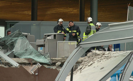 COLLAPSE OF PART OF TERMINAL 2E AT CHARLES DE GAULLE AIRPORT, PARIS ...