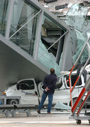 COLLAPSE OF PART OF TERMINAL 2E AT CHARLES DE GAULLE AIRPORT, PARIS ...