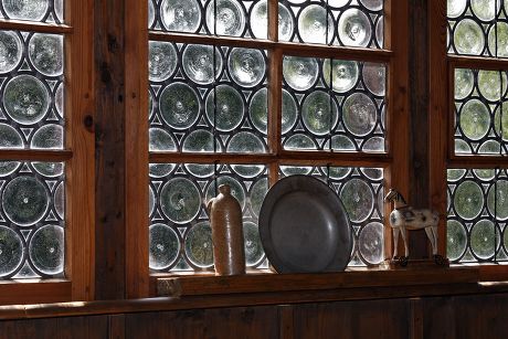 62 Crown glass windows Stock Pictures, Editorial Images and Stock ...