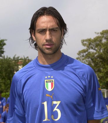 __COUNT__ PRESENTATION OF THE EURO 2004 ITALY FOOTBALL TEAM, COVERCIANO ...