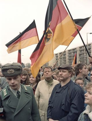 East Germans Waiting Arrival Chancellor Helmut Editorial Stock Photo ...