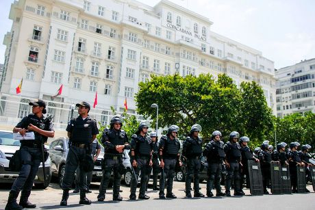 500 Rio riot Stock Pictures, Editorial Images and Stock Photos ...