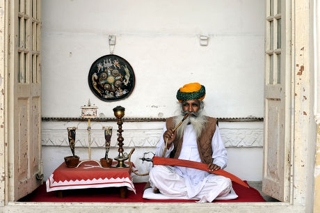 Indians Smoke Hookah Narghile Shisha Mehrangarh Editorial Stock Photo ...